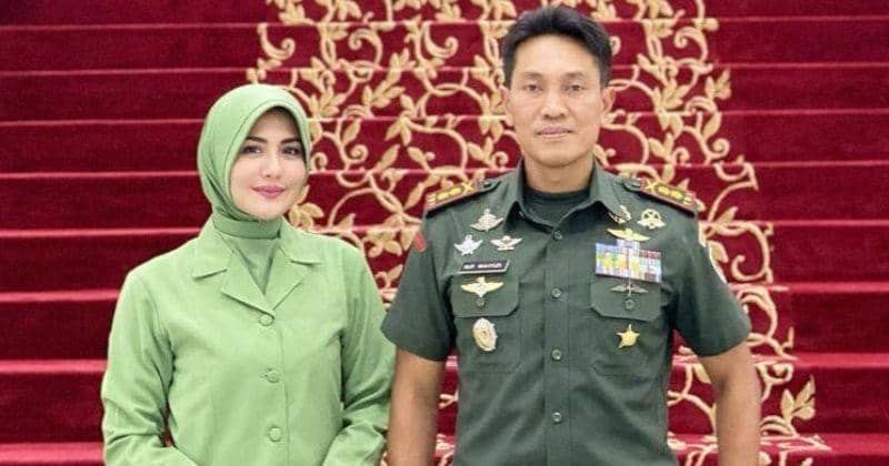 10 Artis Menikah dengan Anggota TNI, Punya Hubungan Mesra | Popmama.com